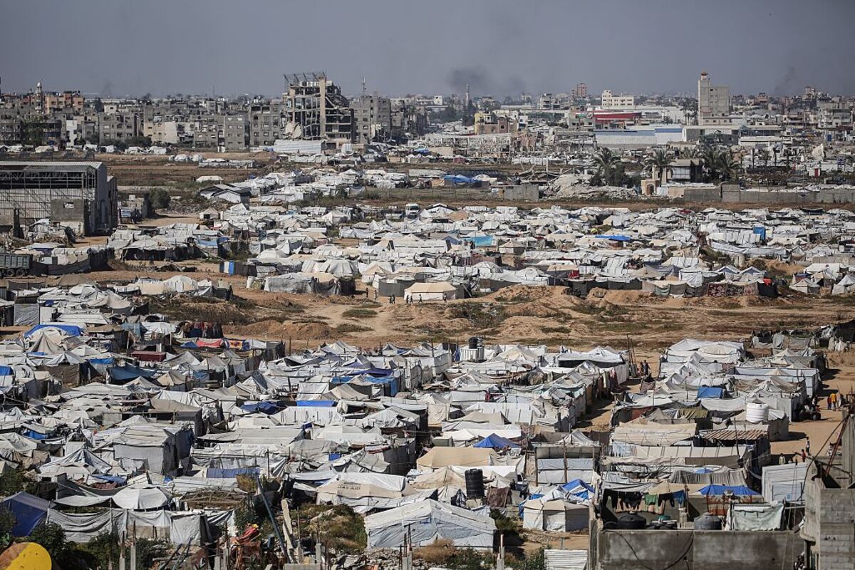 Israel Tightens Grip on Gaza as Deadlock With Hamas Persists - Bloomberg