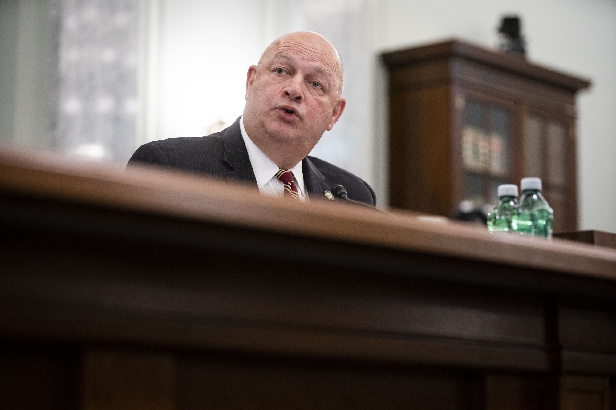 FAA Chief Who Led Agency During 737 Max Crisis Is Stepping Down - Bloomberg