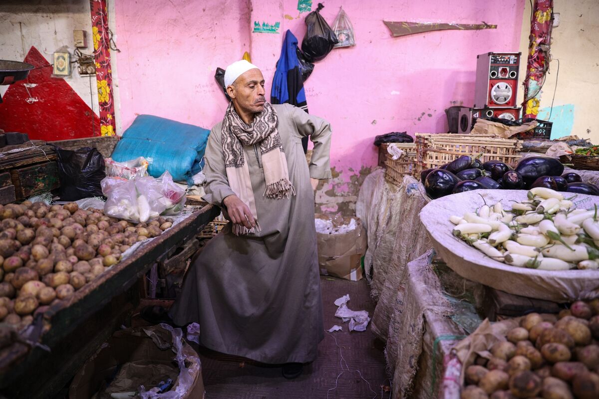 Egyptian Inflation Quickens After Hike in Fuel Prices - Bloomberg