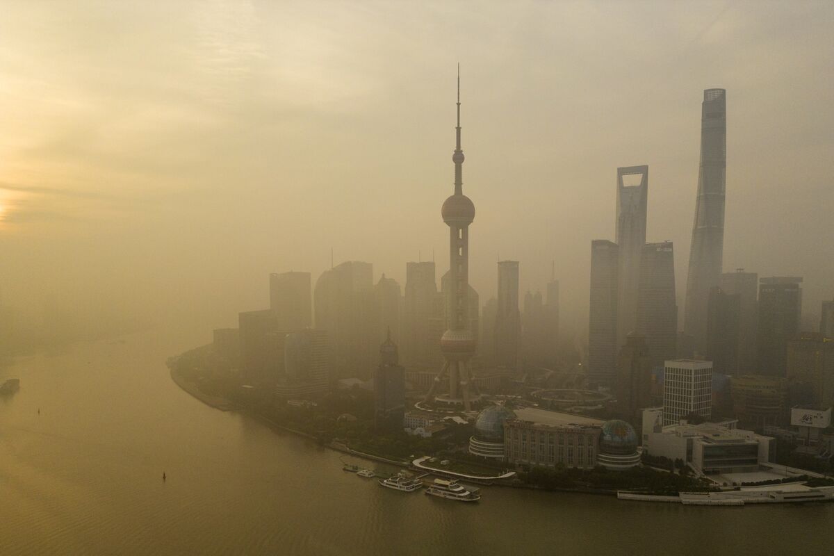 China Credit Woes Ease as Big Borrowers Reveal Payment Plans - Bloomberg