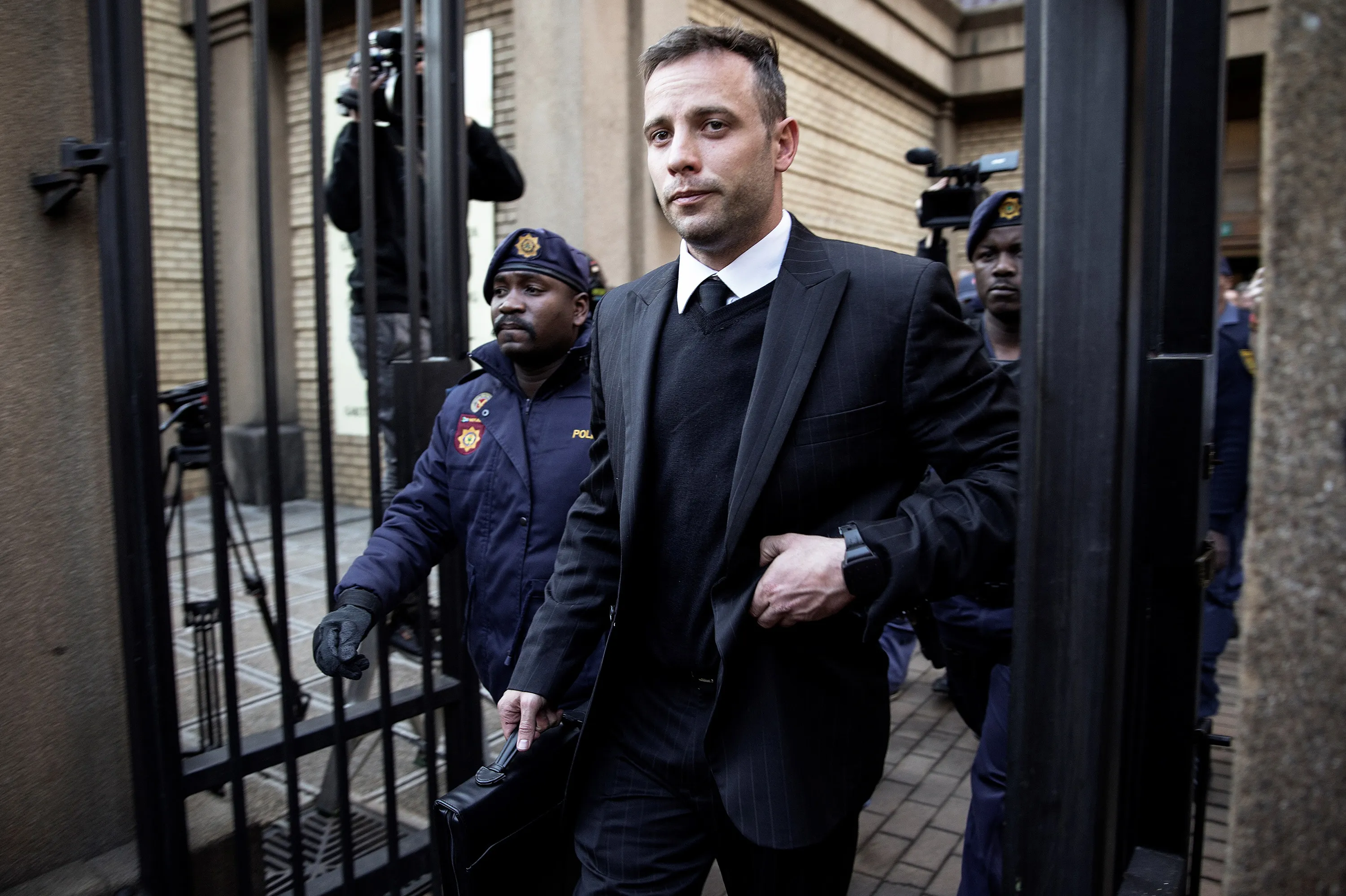 Oscar Pistorius Granted Parole for Murder of Girlfriend - Bloomberg