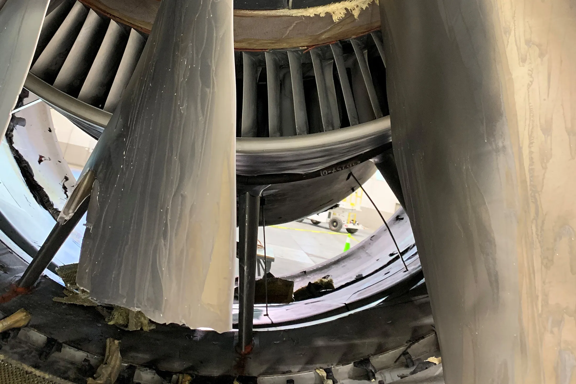 Boeing Jet’s Fiery Engine Blast Came Amid Long Effort for a Fix - Bloomberg