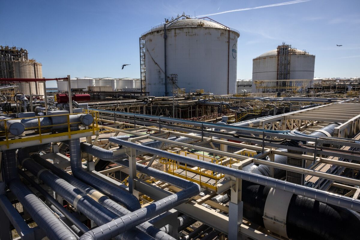 EU Weighs Funding Central-East Nations to Store Gas in Ukraine - Bloomberg