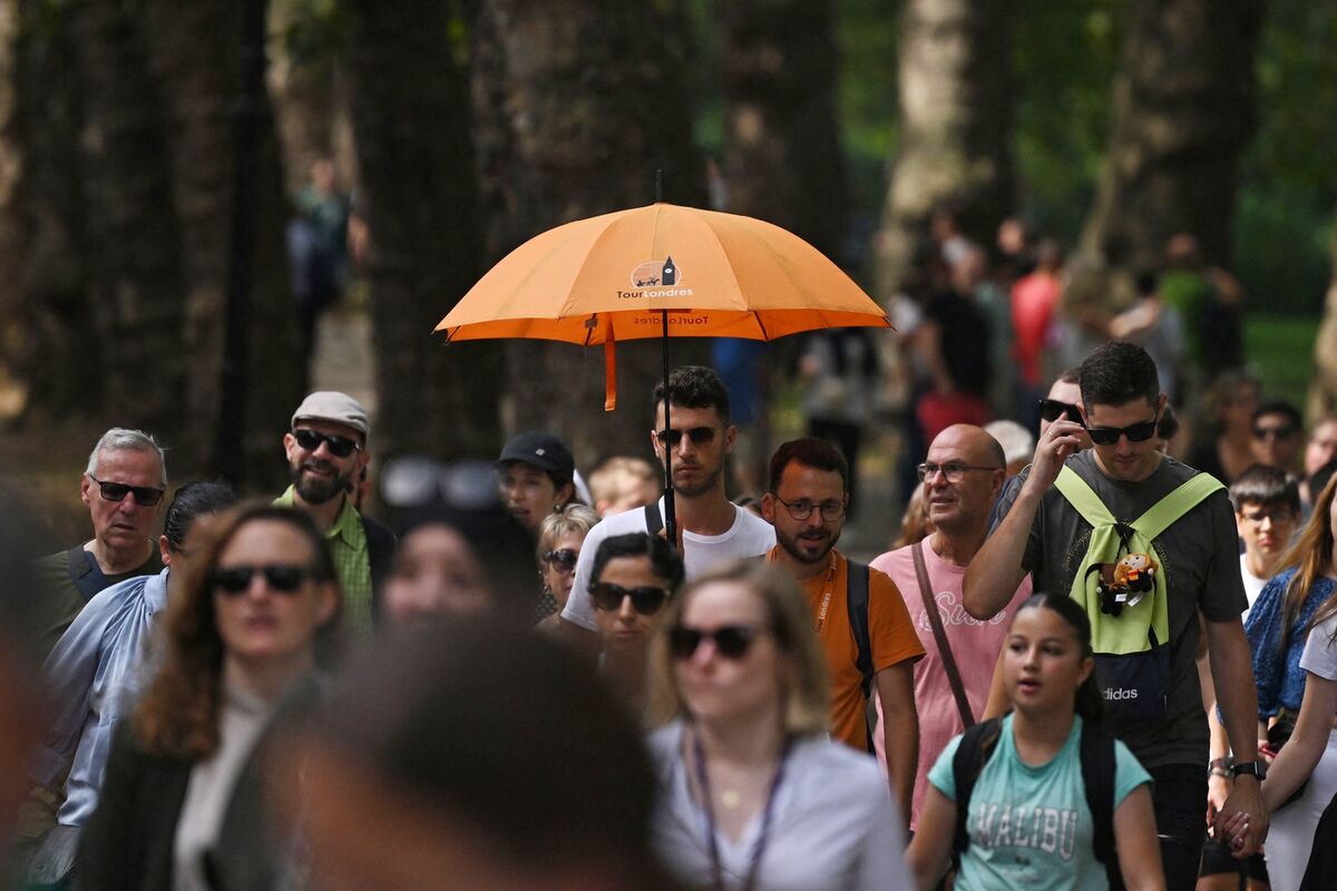 Heat Wave Set to Scorch Much of UK With Warm Blast From Iberia - Bloomberg