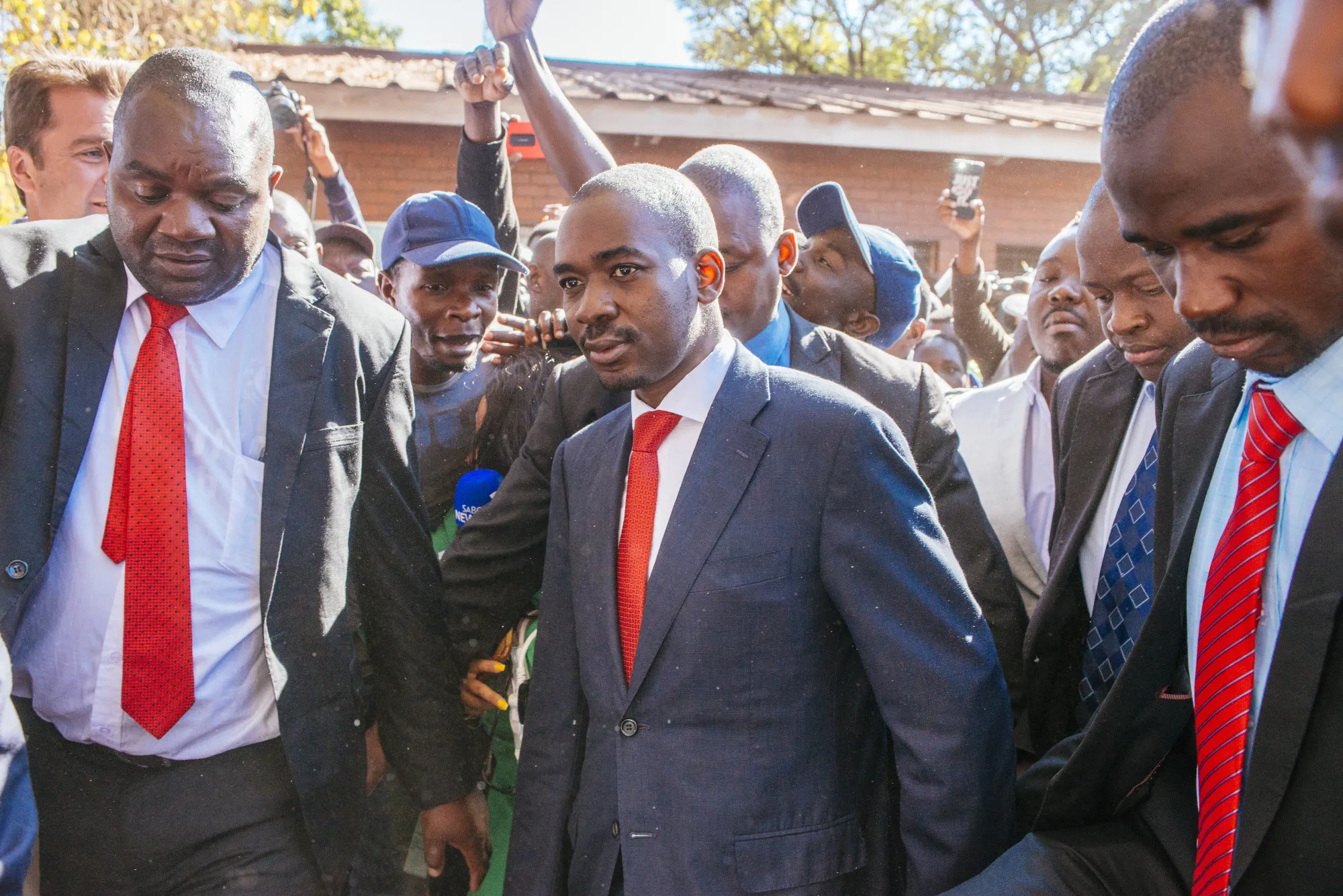 Zimbabwe Opposition Eyes Election Victory Despite Fears of Rigging ...