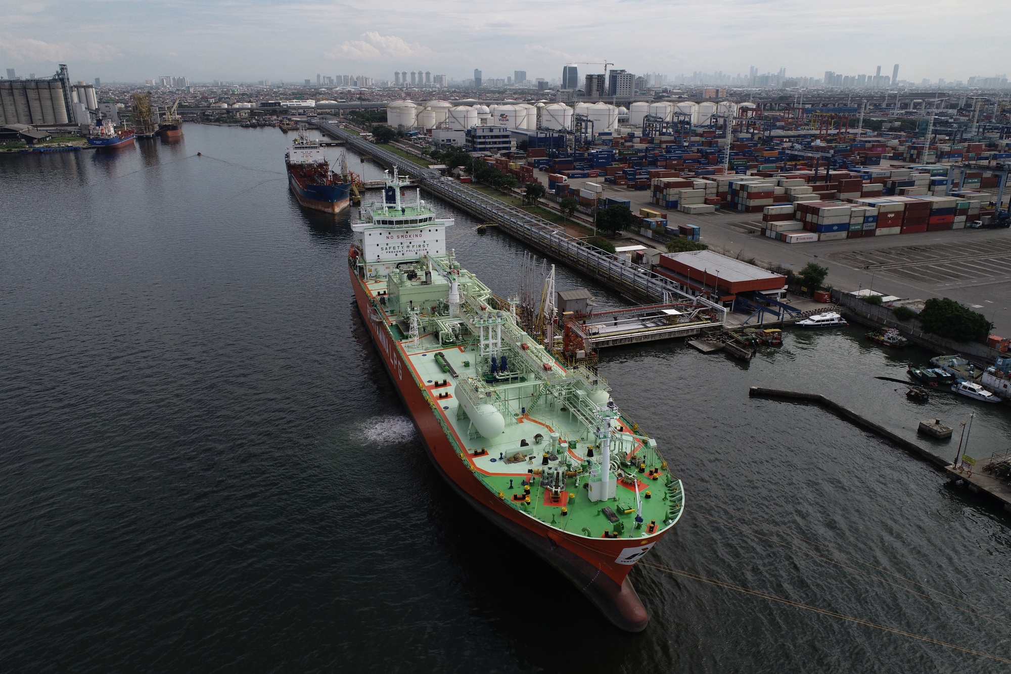 Why Indonesia Is Punching Below Its Weight: New Economy Saturday ...