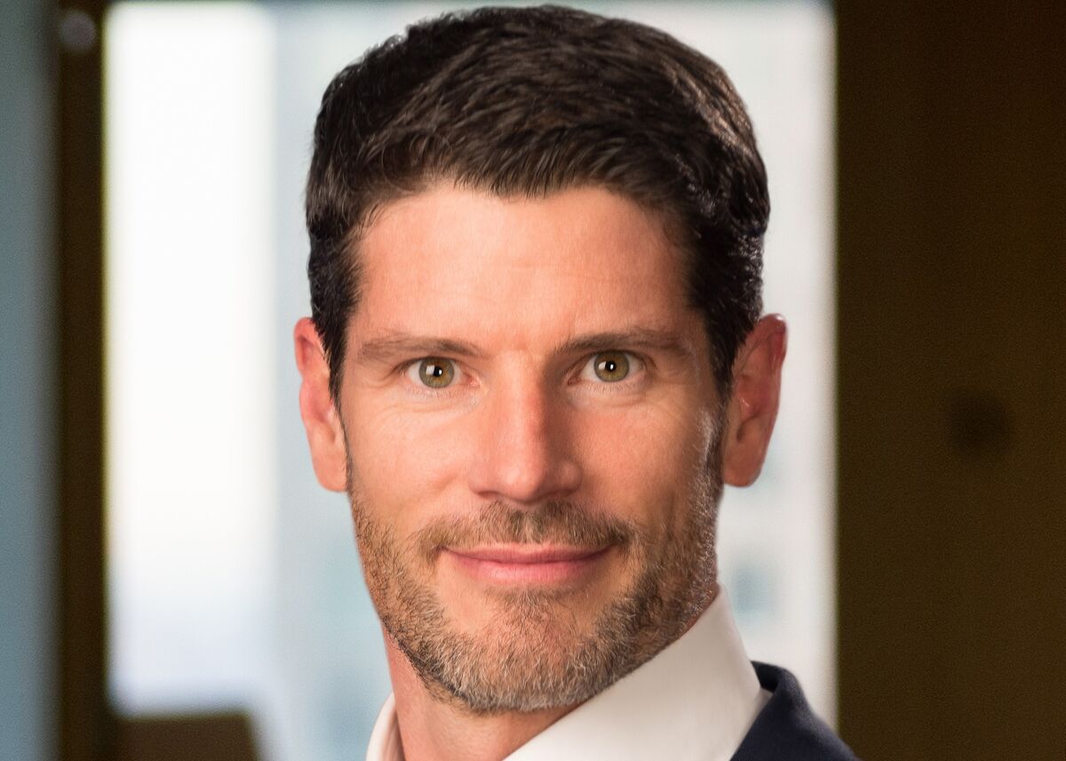 Julius Bär will Bollinger als CEO früher von Goldman Sachs holen ...