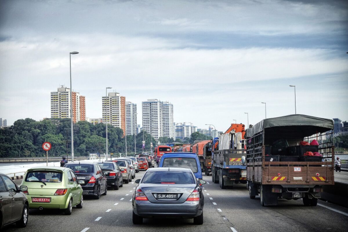 Singapore Car Permit Costs Drop To Lowest In Eight Years Bloomberg