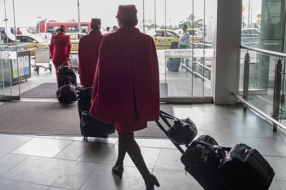 Most Flight Attendants Endure Harassment, From Groping to Slaps - Bloomberg