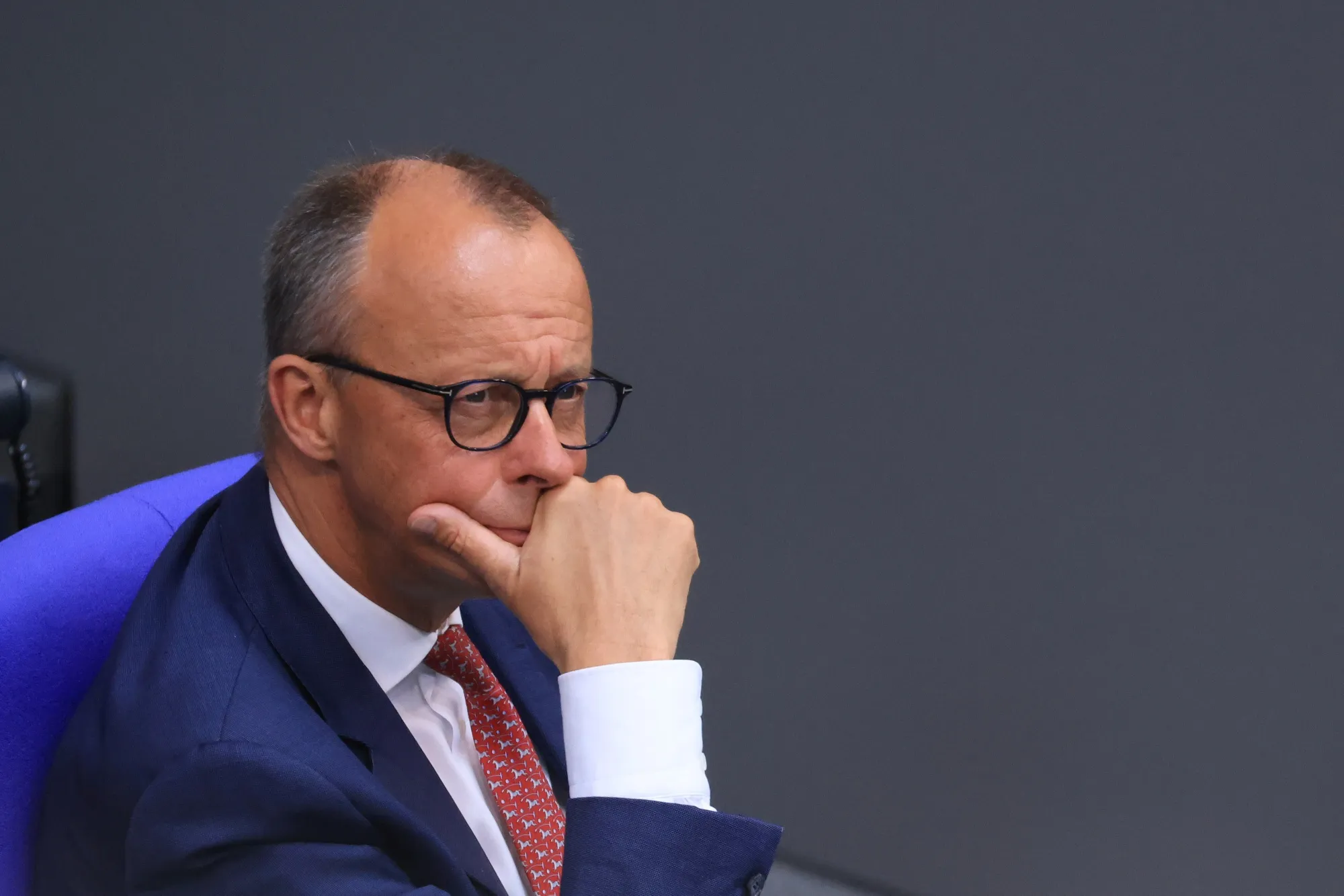 Merz’s Conservative Bloc Slips Behind Far Right in New Survey - Bloomberg