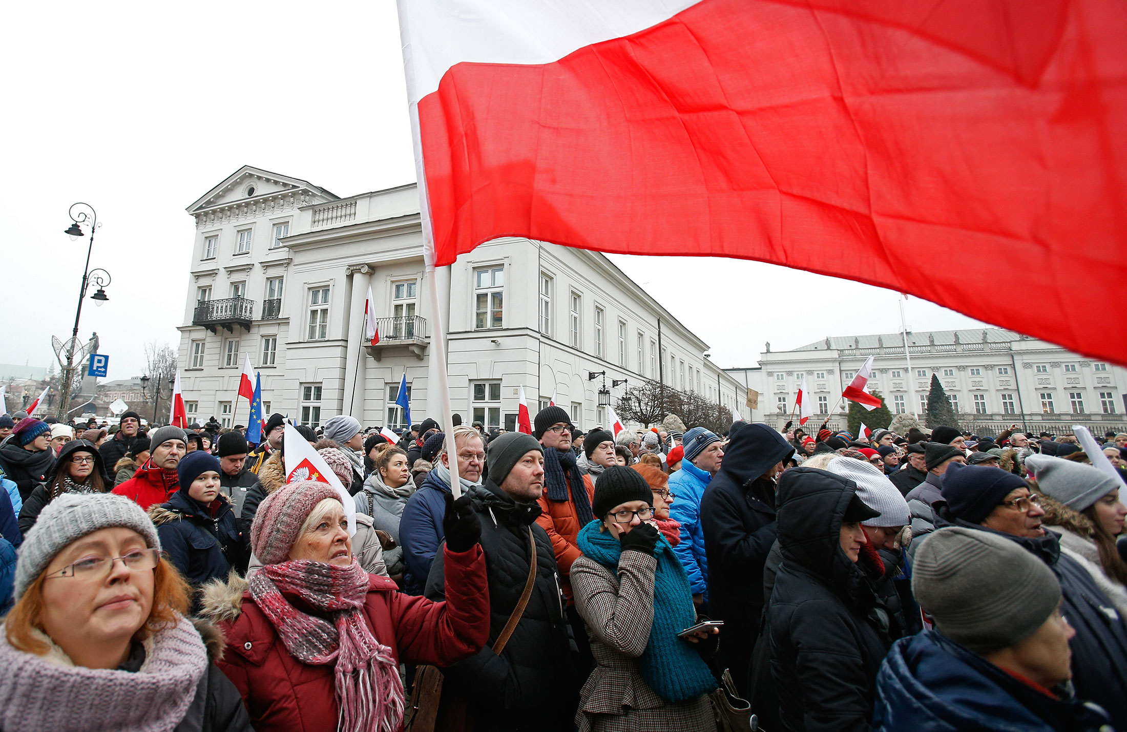Poland’s Ruling Party Takes Step Back in Row Over Media Freedom - Bloomberg