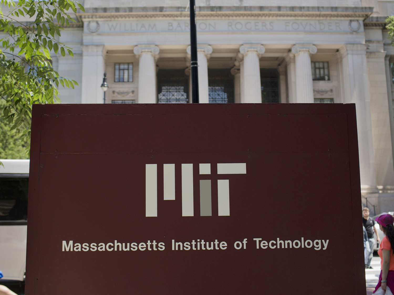 Schwarzman College at MIT Spurs Outcry by Students, Faculty - Bloomberg