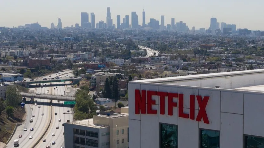 Watch Netflix Shares Fall as Guidance Disappoints Investors - Bloomberg