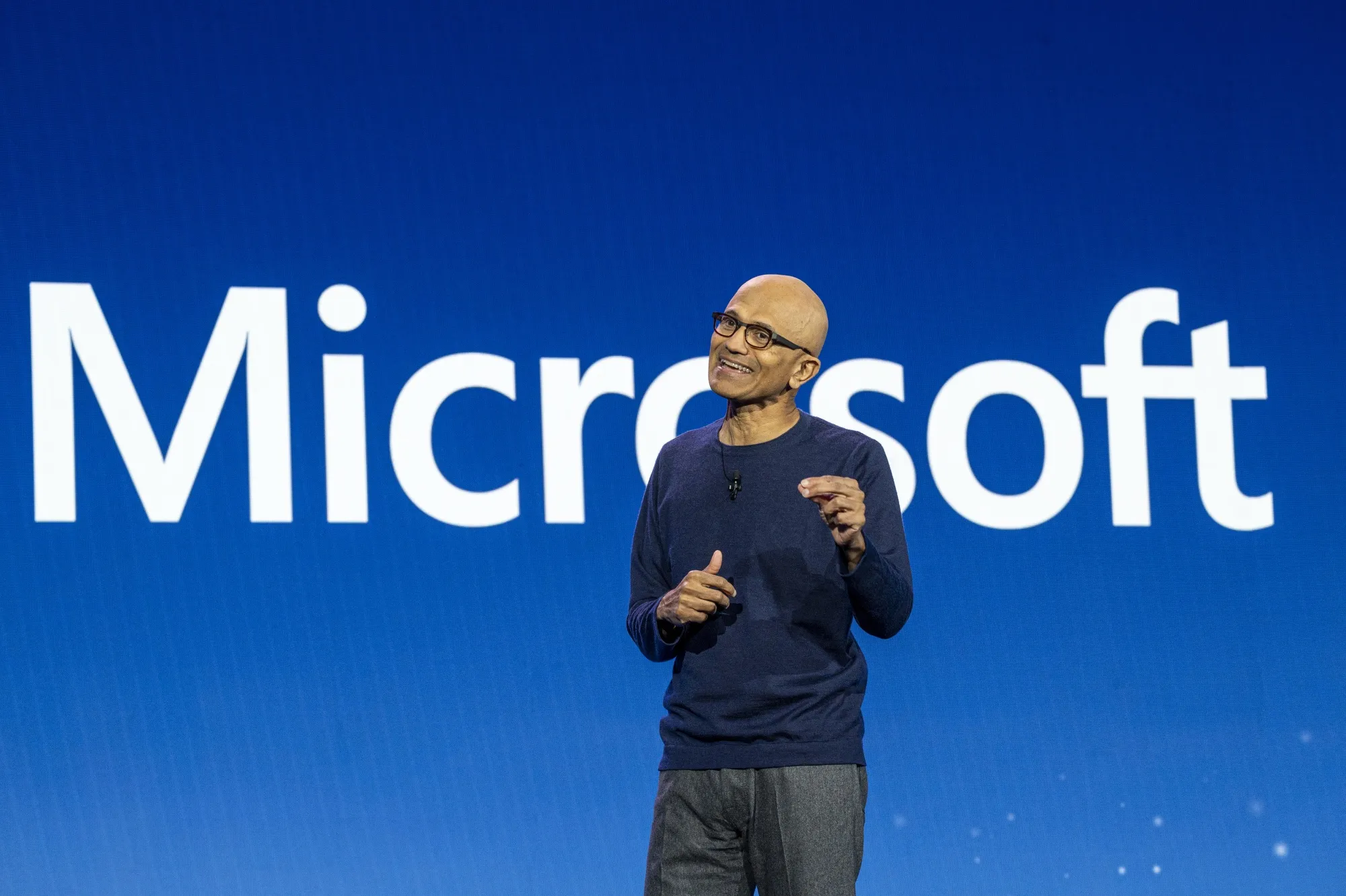 Microsoft CEO Nadella to Meet Indonesian President Widodo During ...