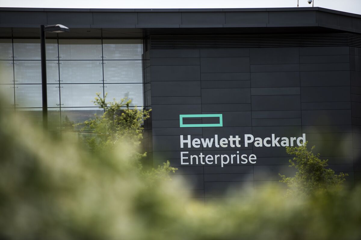 HPE Projects Sales That Top Estimates on Strong Office Upgrades - Bloomberg