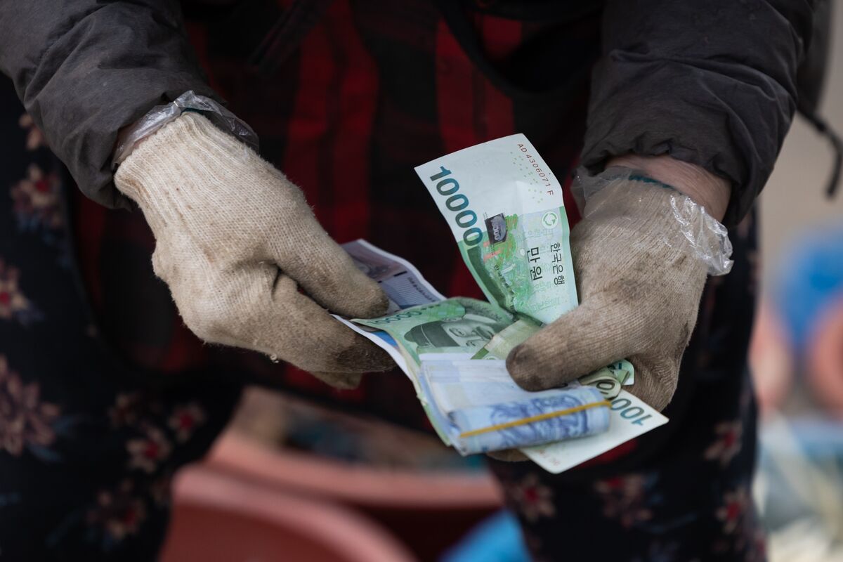 Korean Won KRW USD Rally Nears End As Signs Of Weaker Economy Mount