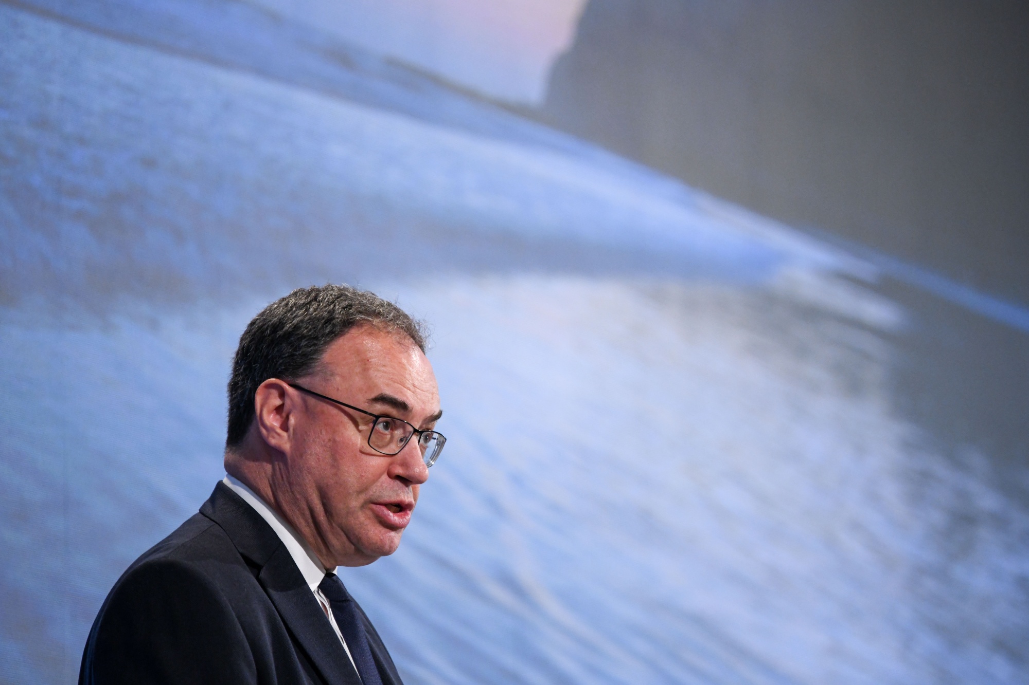 Sunak Spokesman’s Tepid Line on Andrew Bailey Shows Inflation Tension ...