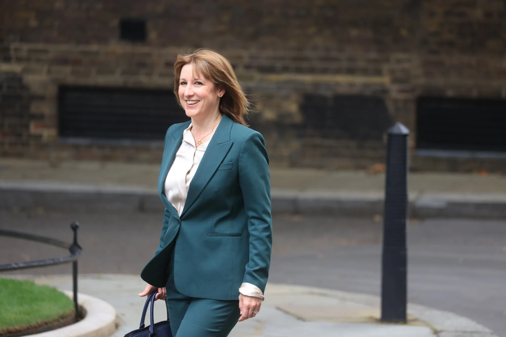 Will UK Chancellor Rachel Reeves Scrap Stamp Duty? A Great Idea, With a ...