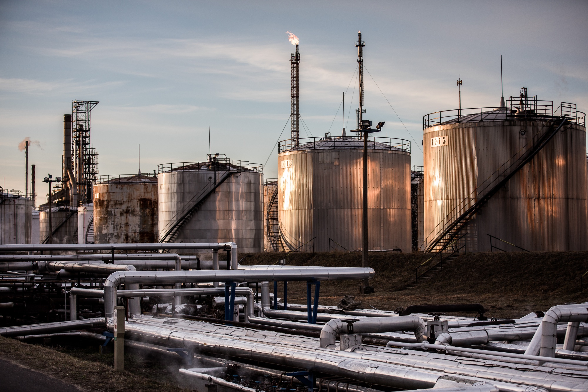 Oil Market News: World Heads for Biggest Ever Surplus: IHS Markit ...