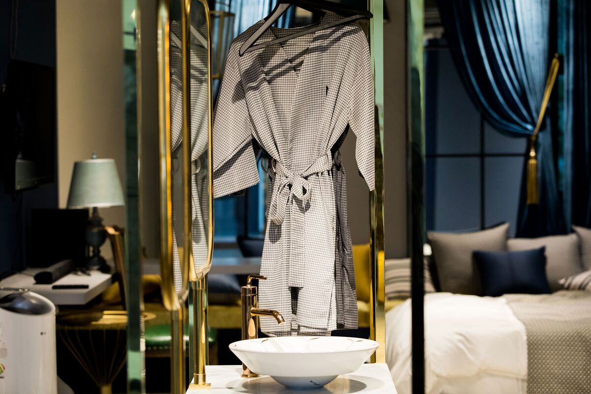 Love Hotel Janitor Turns Tycoon With Plans to Sweep Away Sleaze - Bloomberg