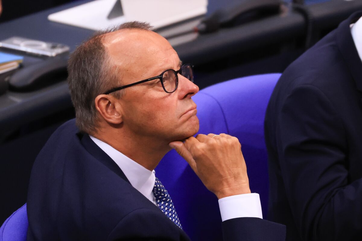 Merz’s 25-Year Wait for German Chancellorship Is Almost Over - Bloomberg