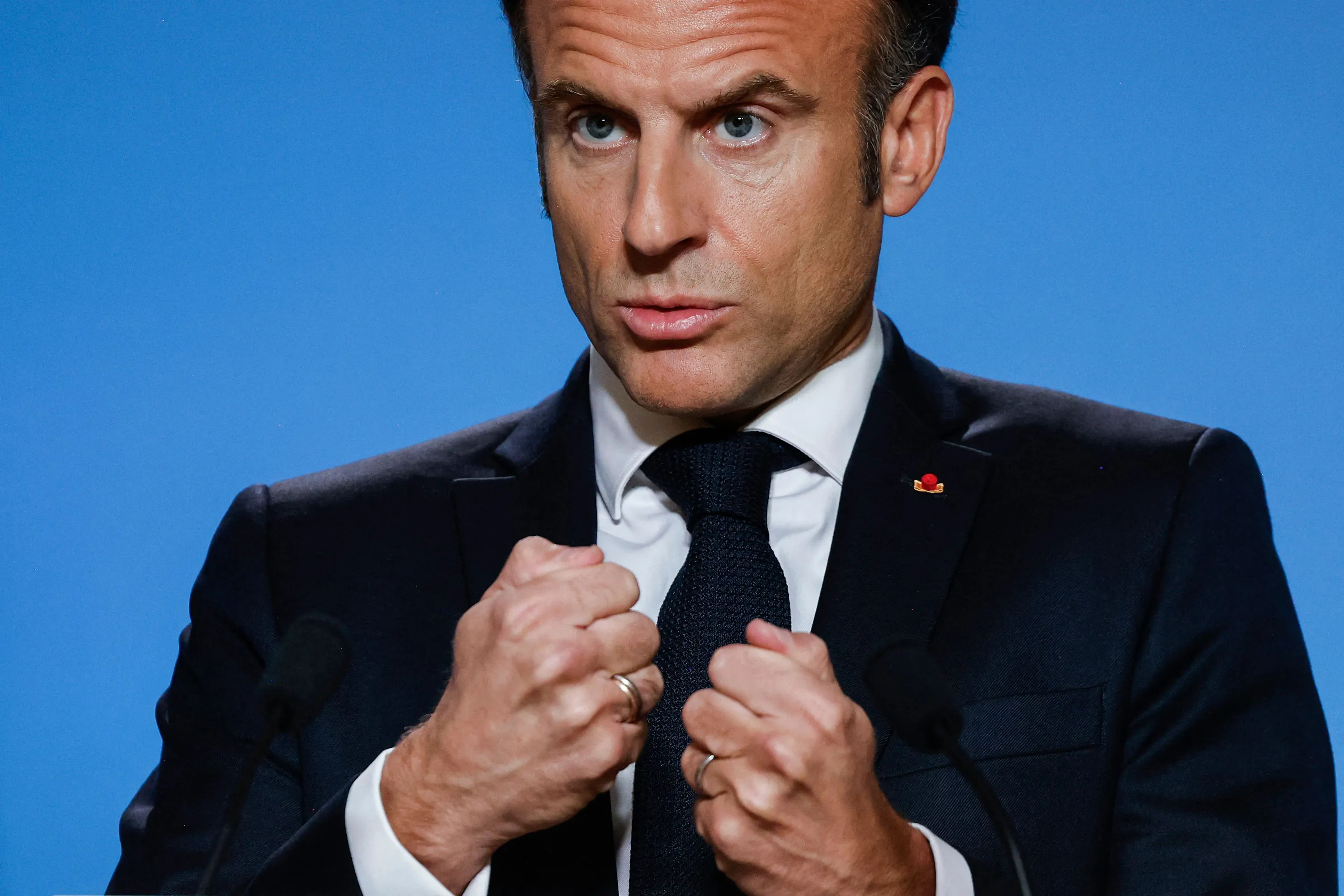 Macron Flexes Protectionist Muscle to Shield Vulnerable Firms - Bloomberg Macron Flexes Protectionist Muscle to Shield Vulnerable Firms - Bloomberg