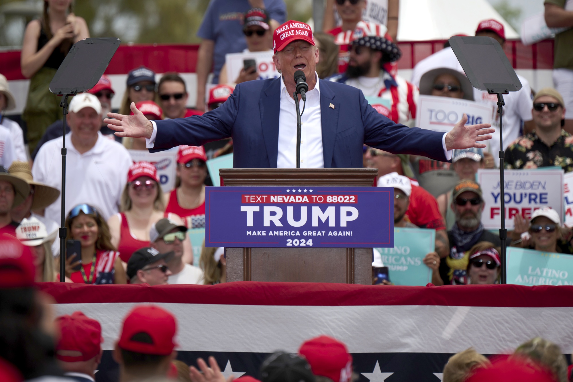 Trump Wants to Exempt Tips From Taxes as He Woos Young Americans ...