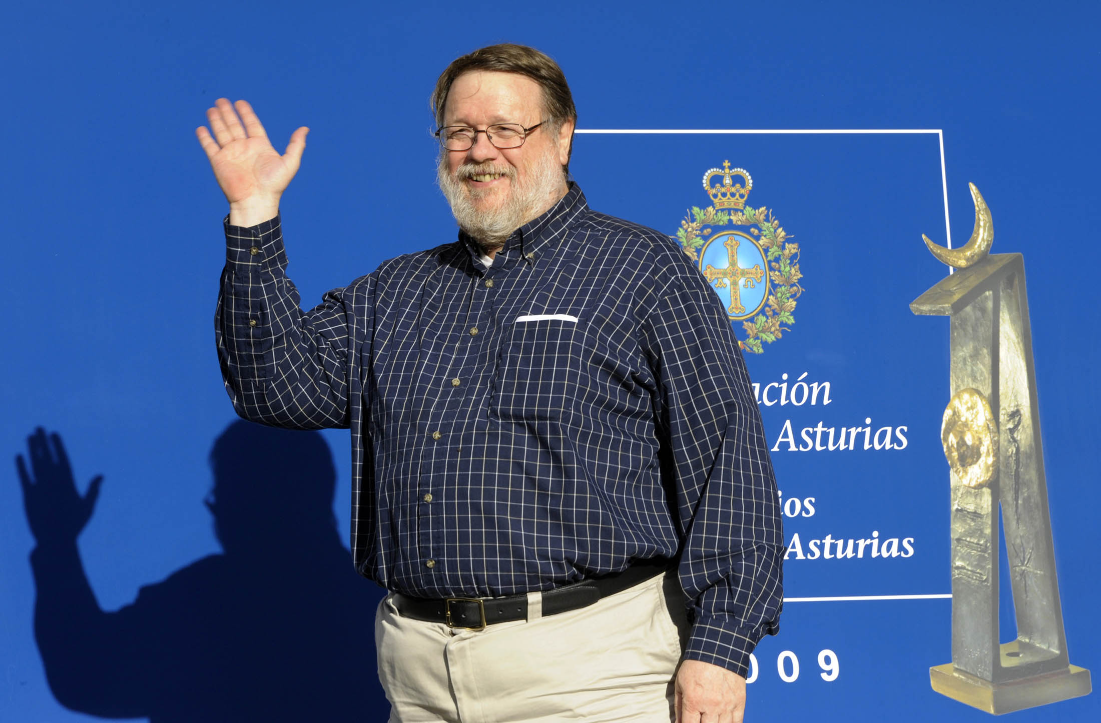 Inventor of Modern E-mail, Ray Tomlinson, Dies - Bloomberg