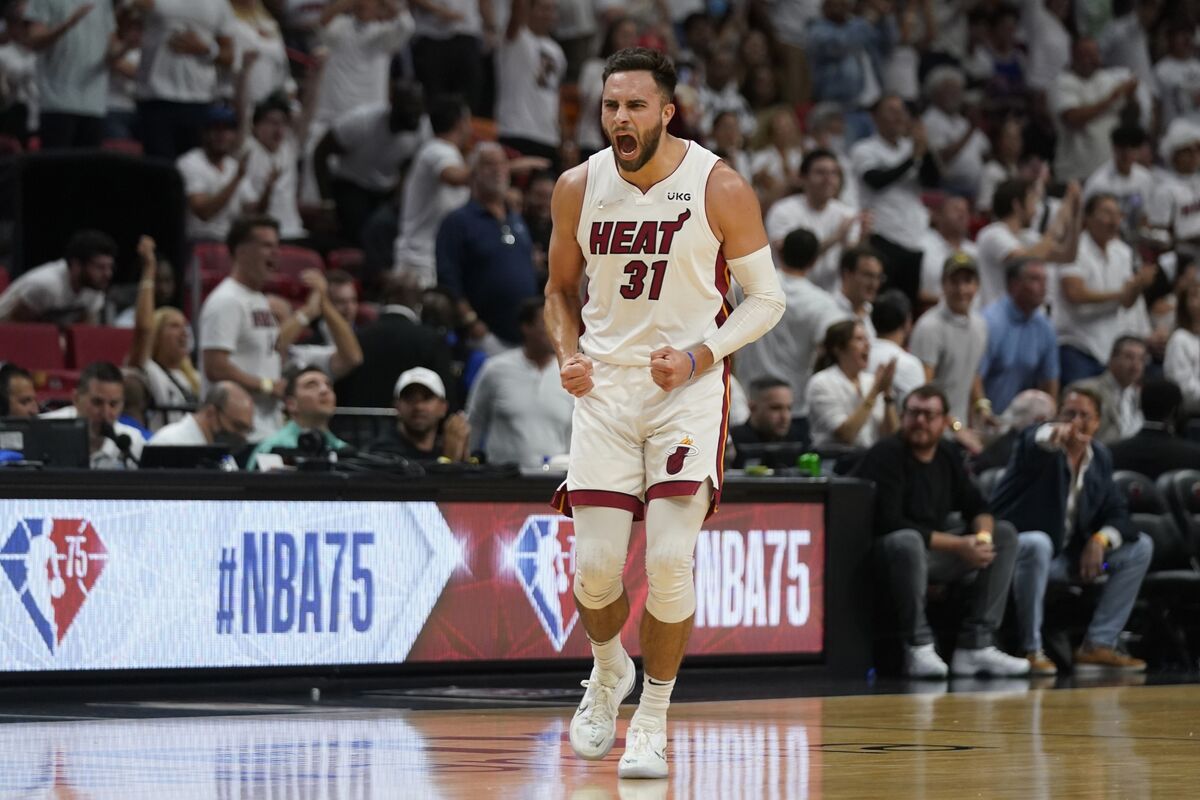 Heat Roll Past 76ers 120-85 in Game 5, Take 3-2 Series Lead - Bloomberg
