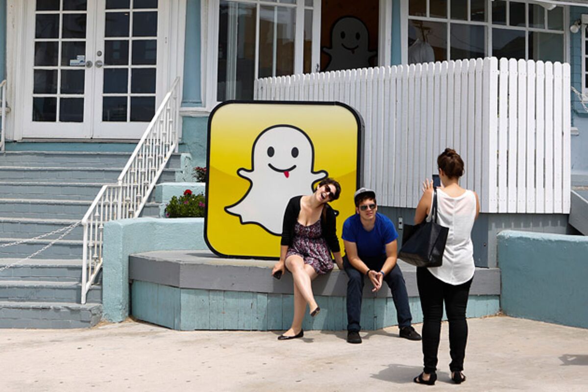 Snapchat's $3 Billion Rejection and the Great Facebook Unbundling ...
