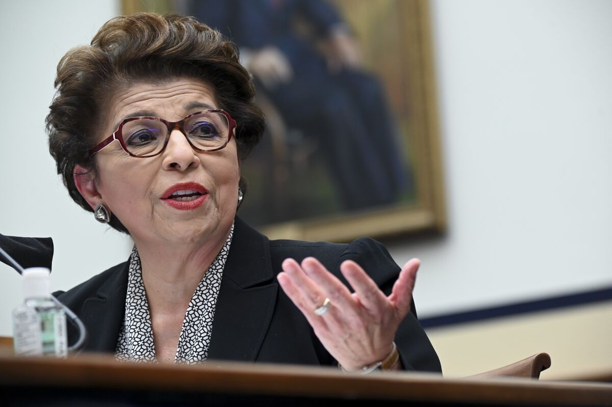 Small Businesses Need More Aid to Keep Employees, SBA Chief Says ...