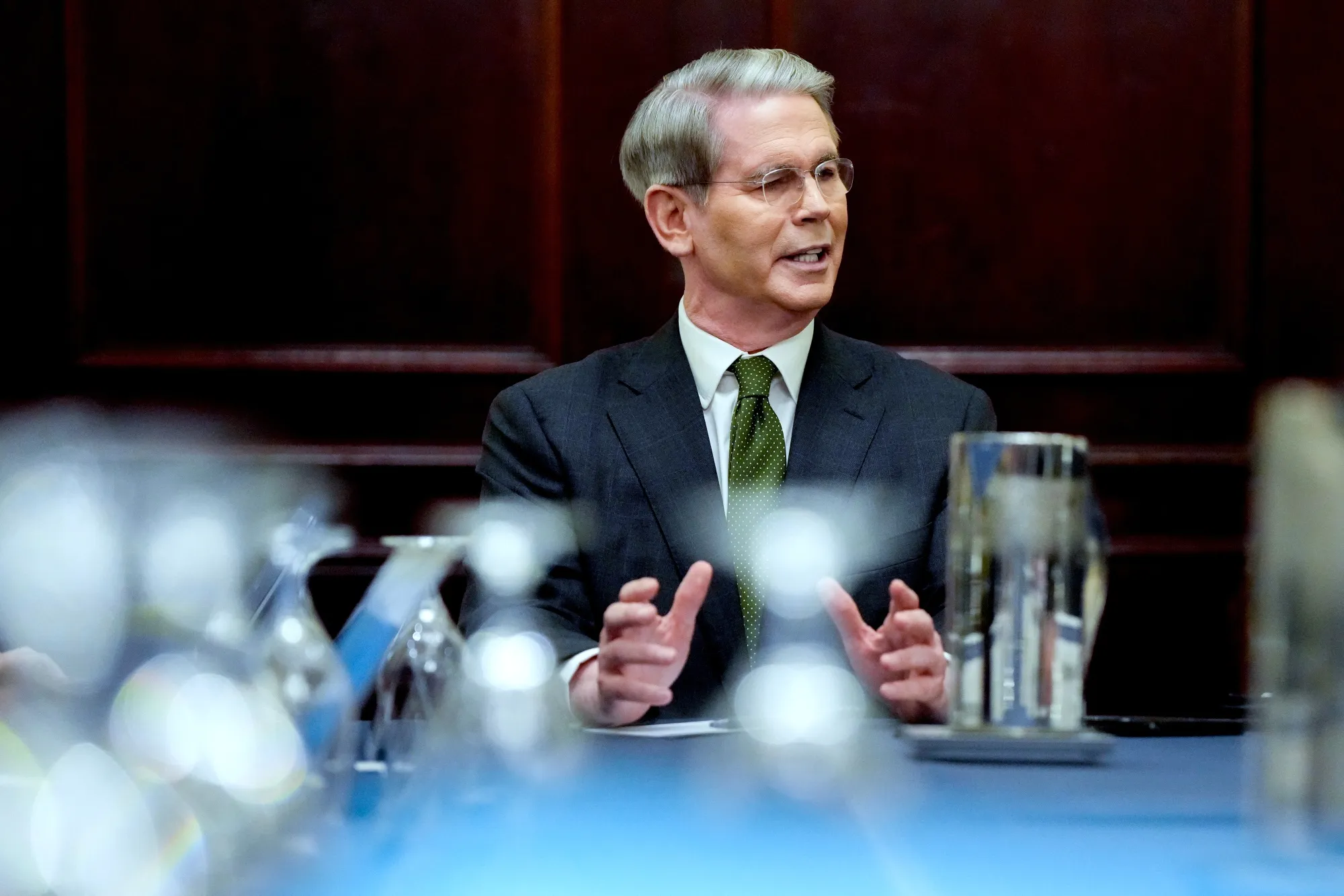 Bessent Says Two-Year Treasuries Signaling Fed Should Cut - Bloomberg