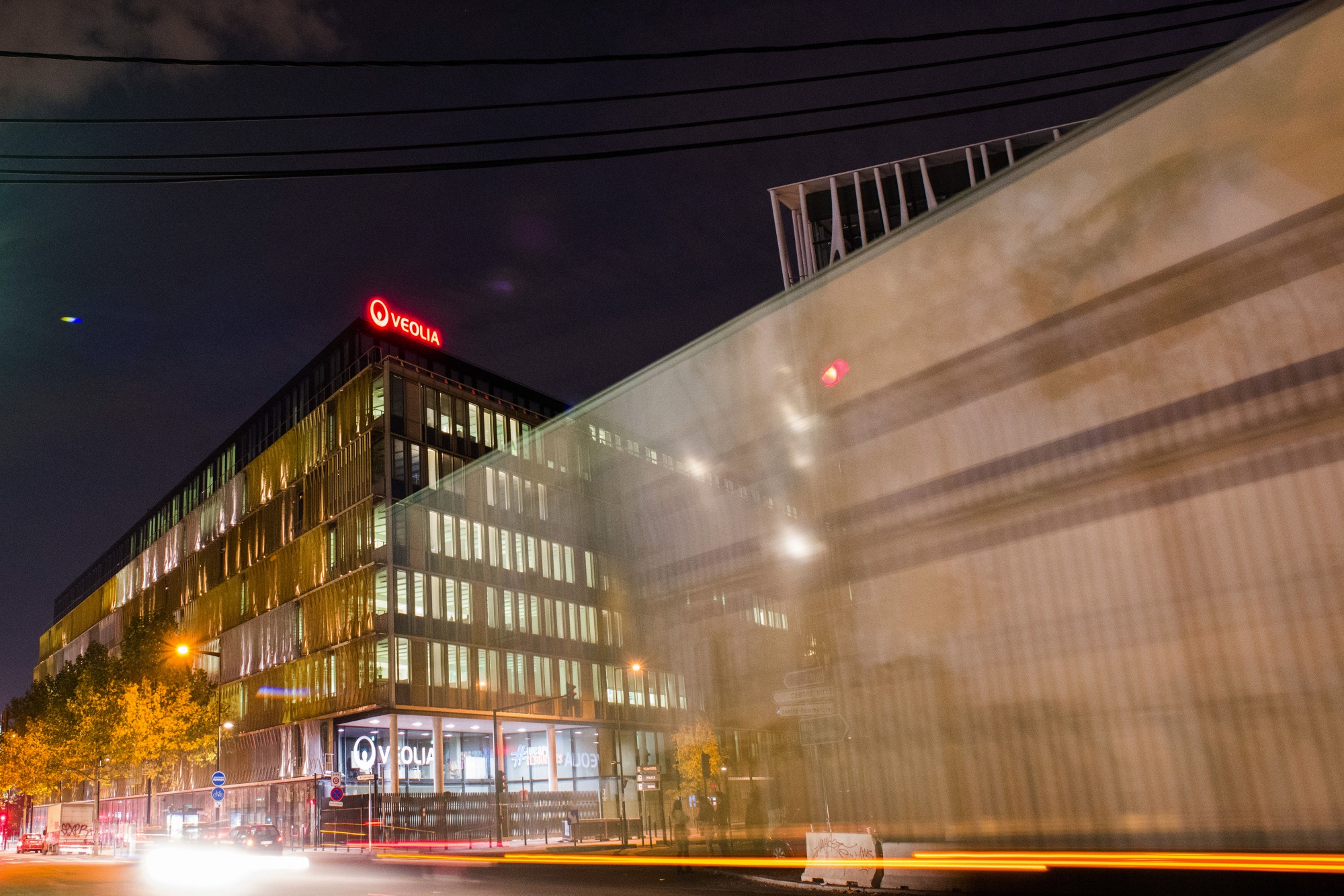 Suez Sets a High Bar for Any Talks on Veolia Takeover Offer - Bloomberg