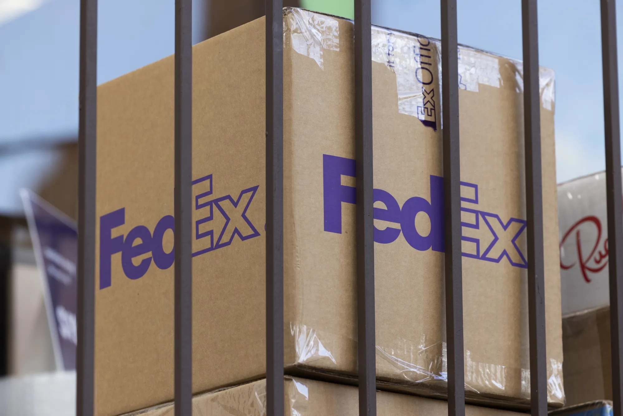 FedEx (FDX) Delivery Contractors’ Threat of Black Friday Walkout ...