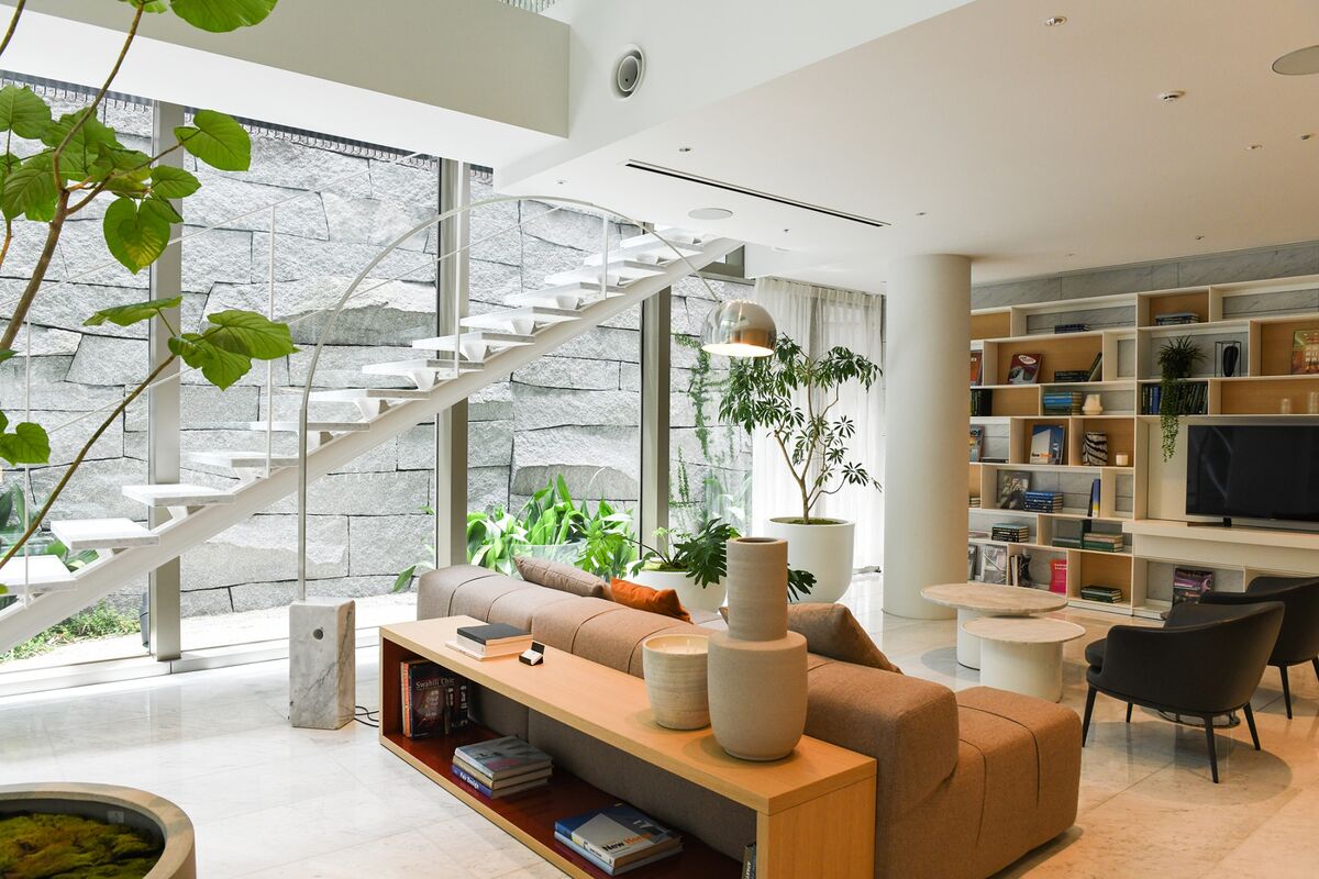 Singapore and Hong Kong's Super Rich Buying Tokyo's New Luxury ...