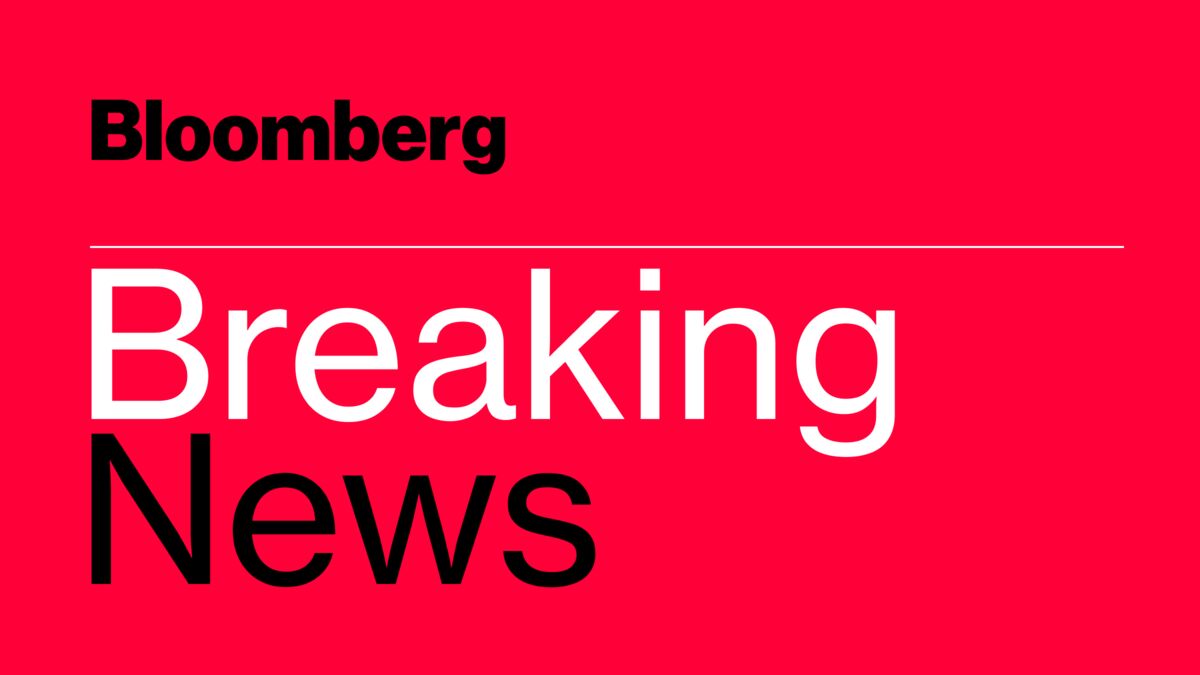 Pakistan Train Explosion Kills 1, Injures 8 Passengers - Bloomberg