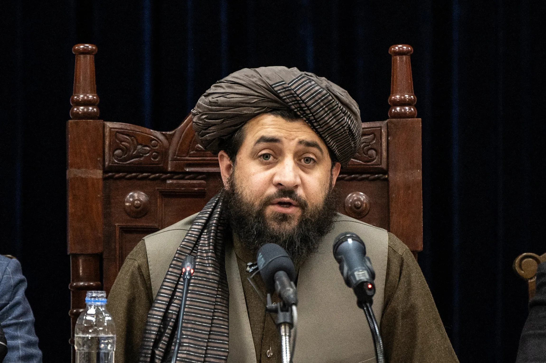 India Takes Tentative Steps Toward Improving Ties With Taliban - Bloomberg