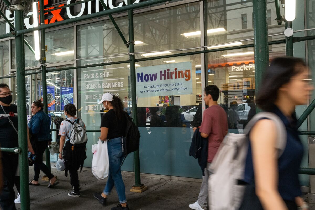 US Earnings Fail to Distract Investors From Looming Recession - Bloomberg