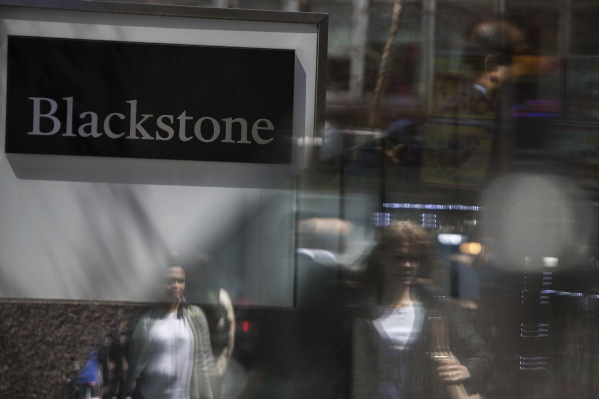 Tripp Smith, Co-Founder of Blackstone's GSO, to Leave Firm - Bloomberg