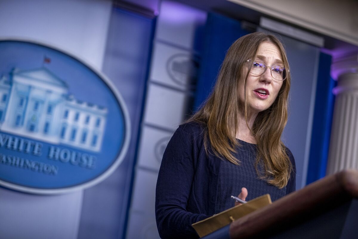 Fed Under Powell to Prioritize Full Employment, White House Adviser ...