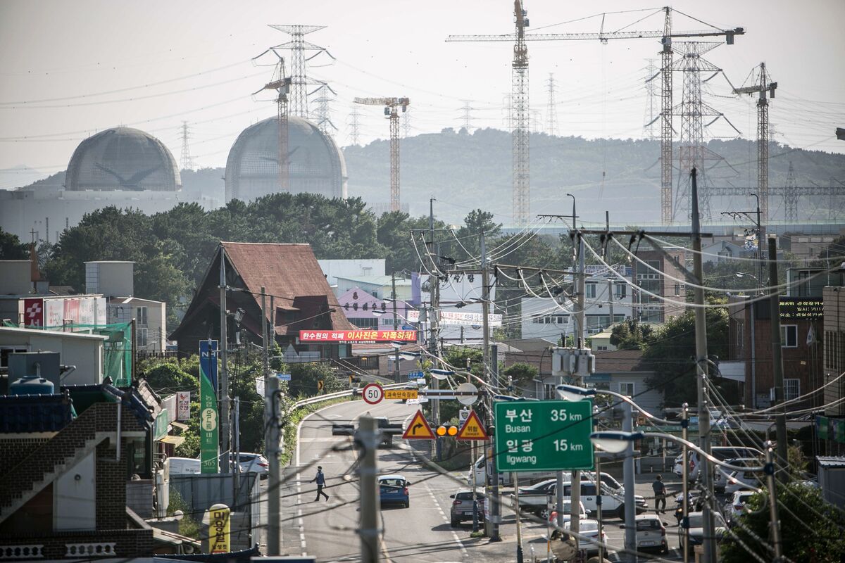 Korea Hydro Sells Asia’s First Green Bond for Nuclear Energy - Bloomberg