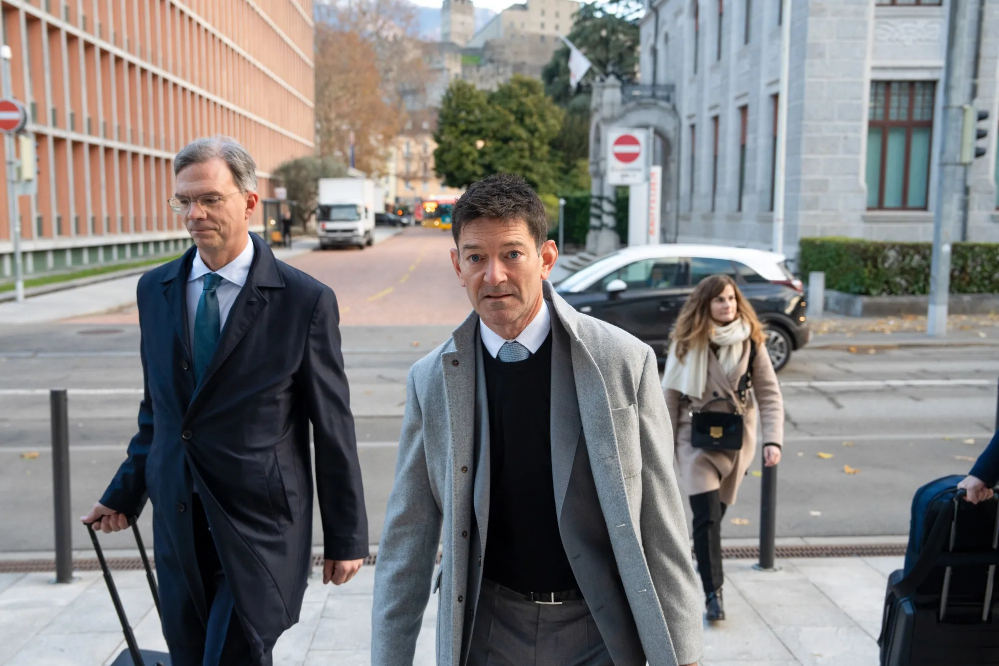 Trafigura, Mike Wainwright Bribery Trial Begins in Switzerland - Bloomberg