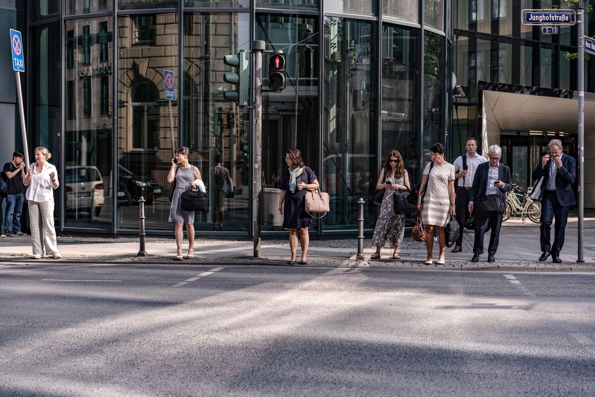 Germany Unveils Pension Package With €200 Billion Fund Goal - Bloomberg