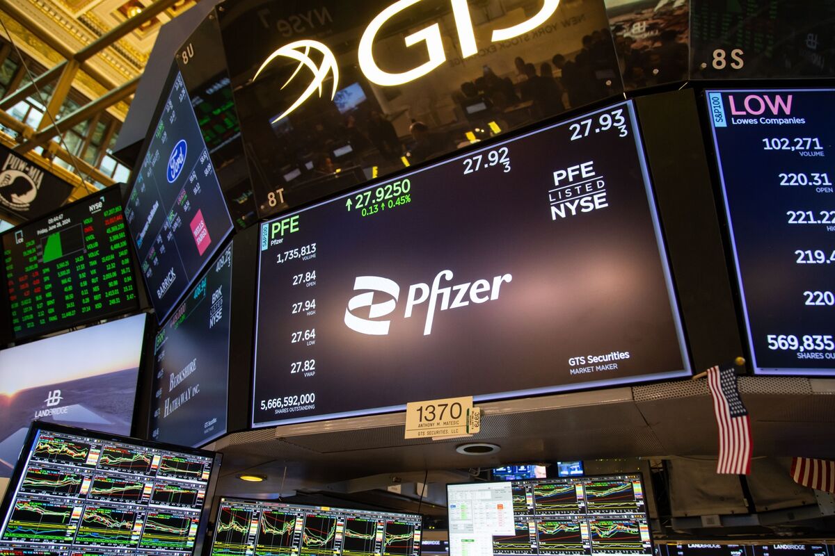 Ex-Pfizer Manager Gets Nine Months for Covid Insider Trading - Bloomberg