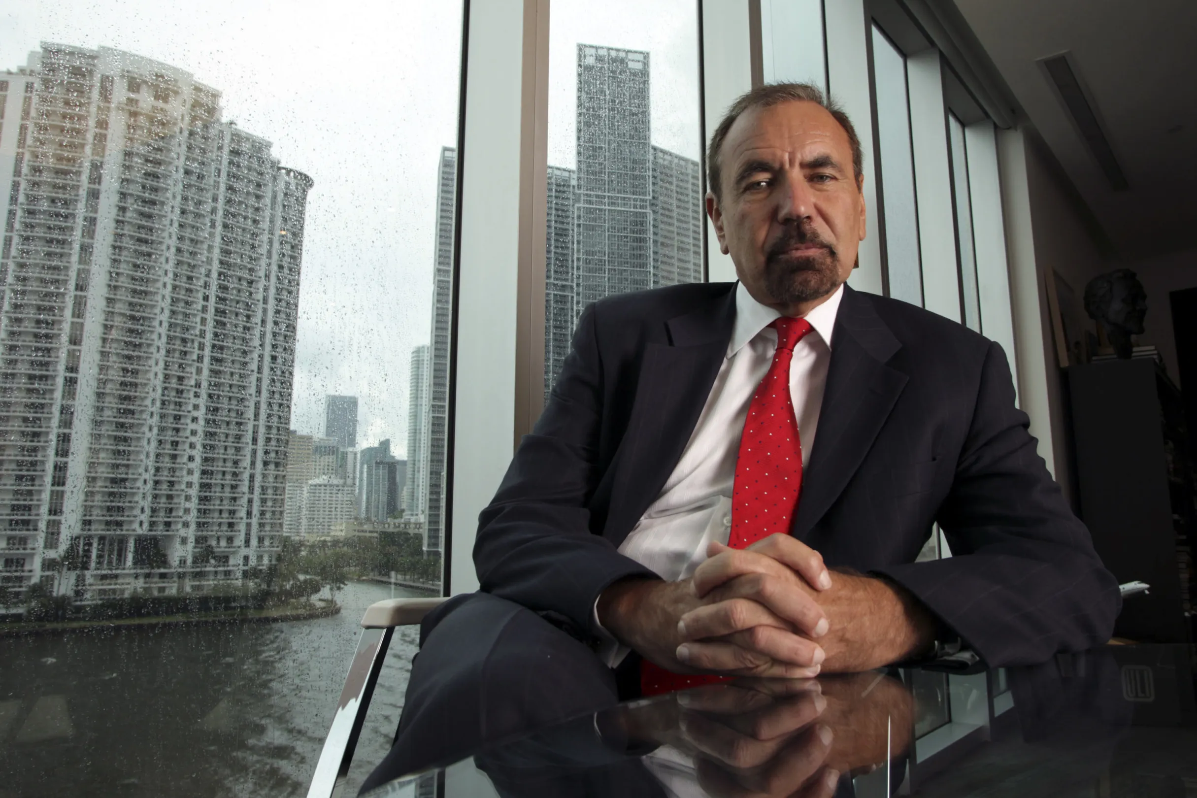 Billionaire Perez Returns to Miami’s Condo Market After Hiatus - Bloomberg