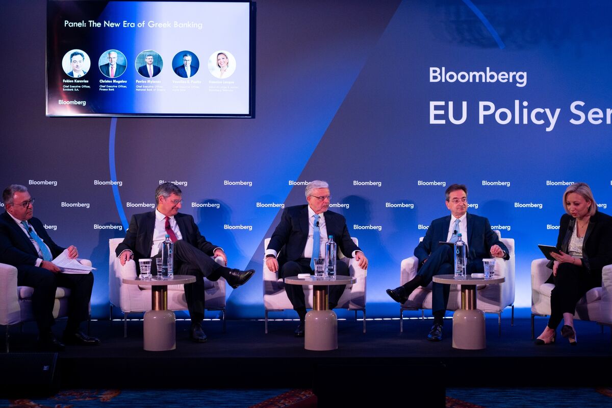 Greek Banks Hunt for Foreign Deals After Painful Turnaround - Bloomberg