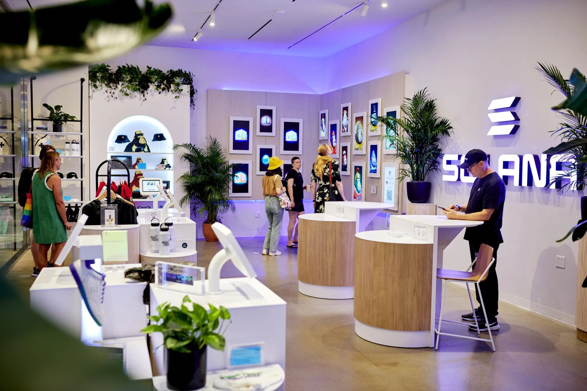 An IRL Store for a Digital Blockchain - Bloomberg