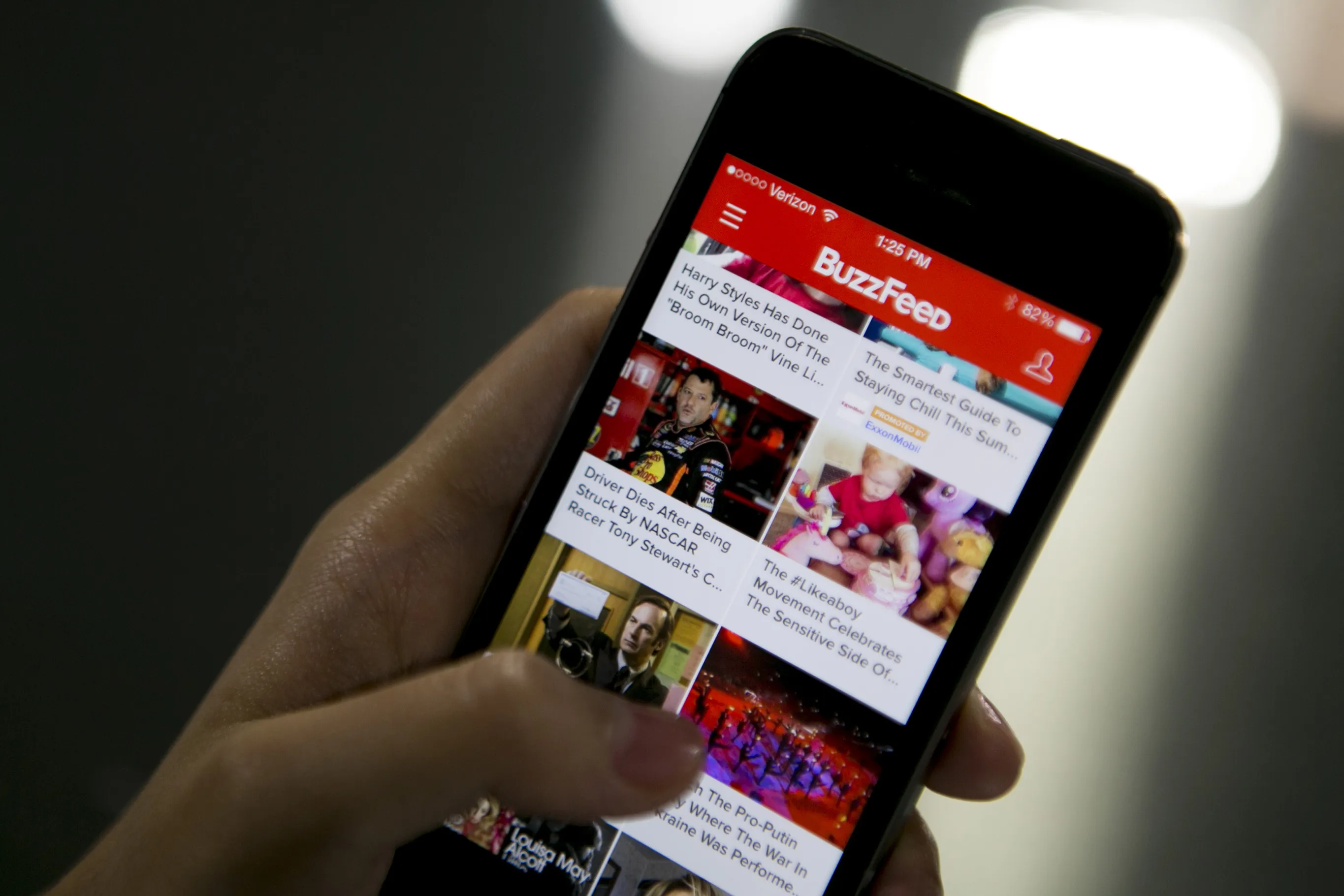 BuzzFeed Gets Taste of Chinese Market in Deal With Media Giant - Bloomberg