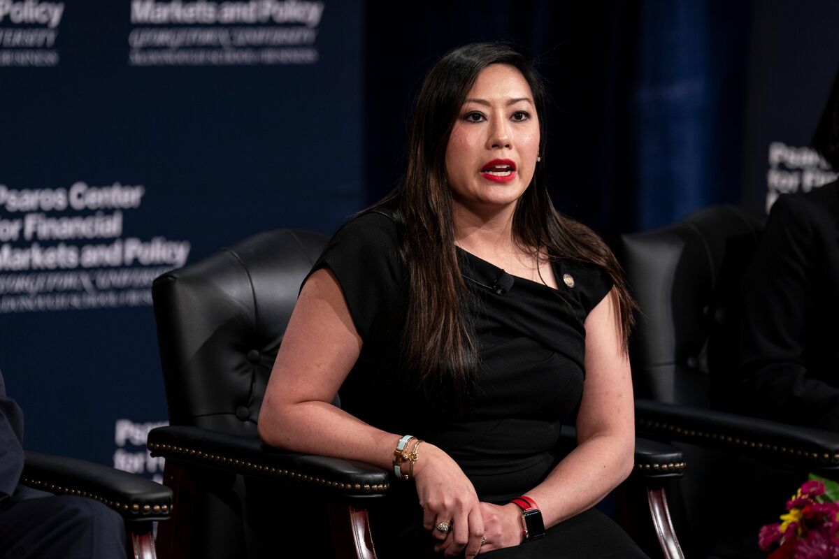 CFTC Acting Chair Pham Removes the HR Head Investigating Her - Bloomberg