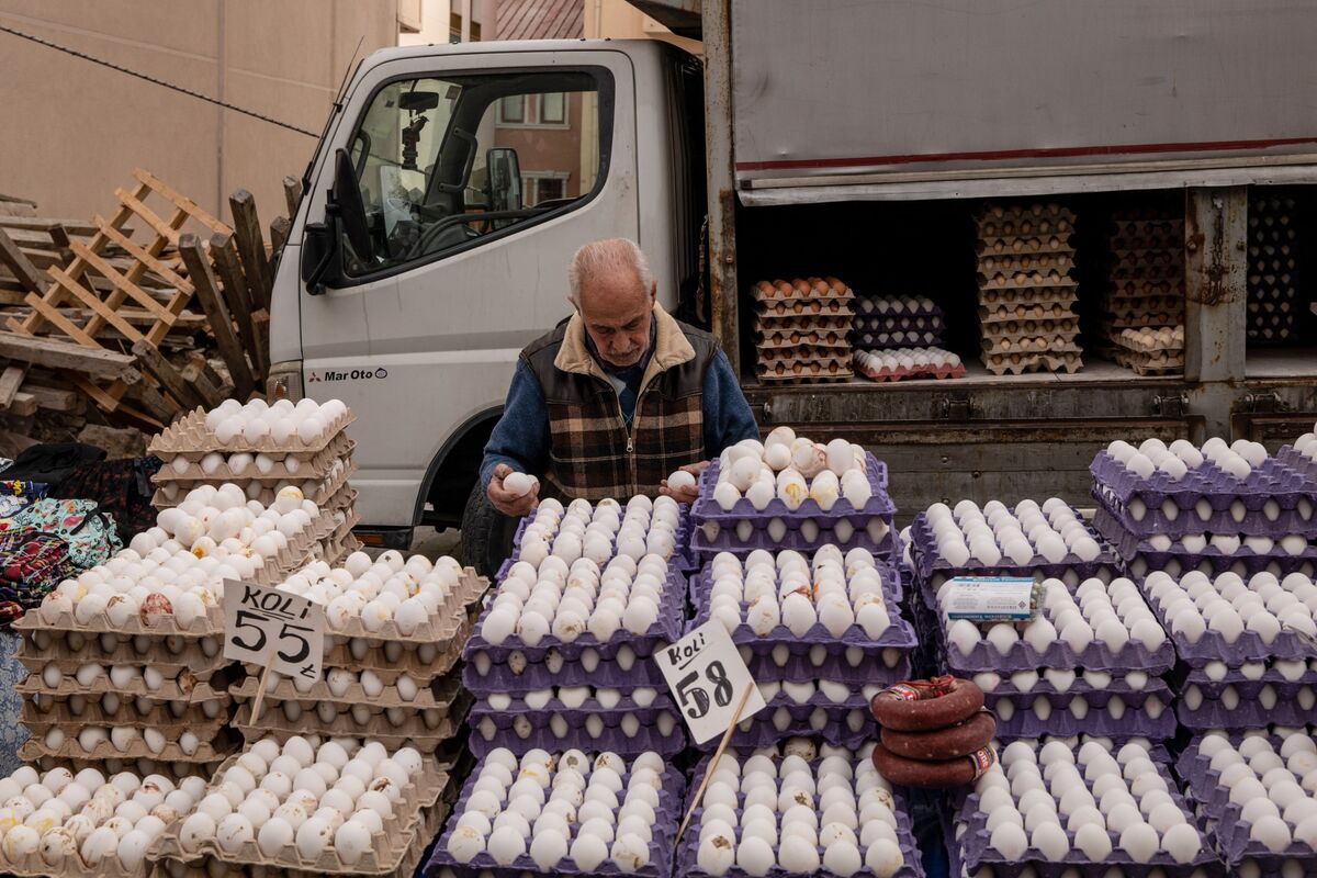 Major Egg Shipper Turkey to Tax Exports as US Snaps Up Supply - Bloomberg